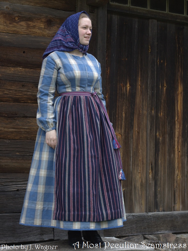 Swedish mid 1800’s Commoner’s Dress, a.k.a. The Insanely Pieced Dress